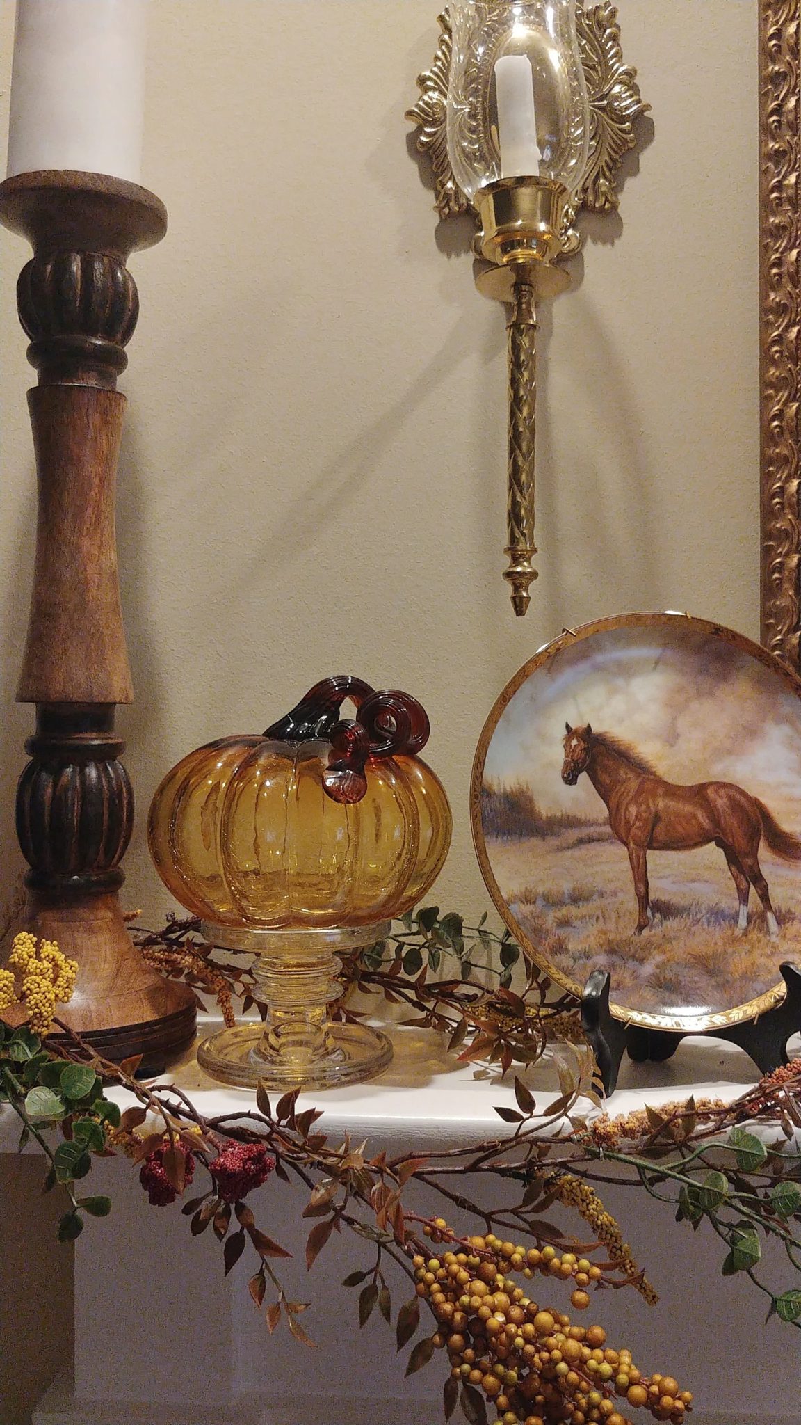 How to Decorate Your Mantle for Fall