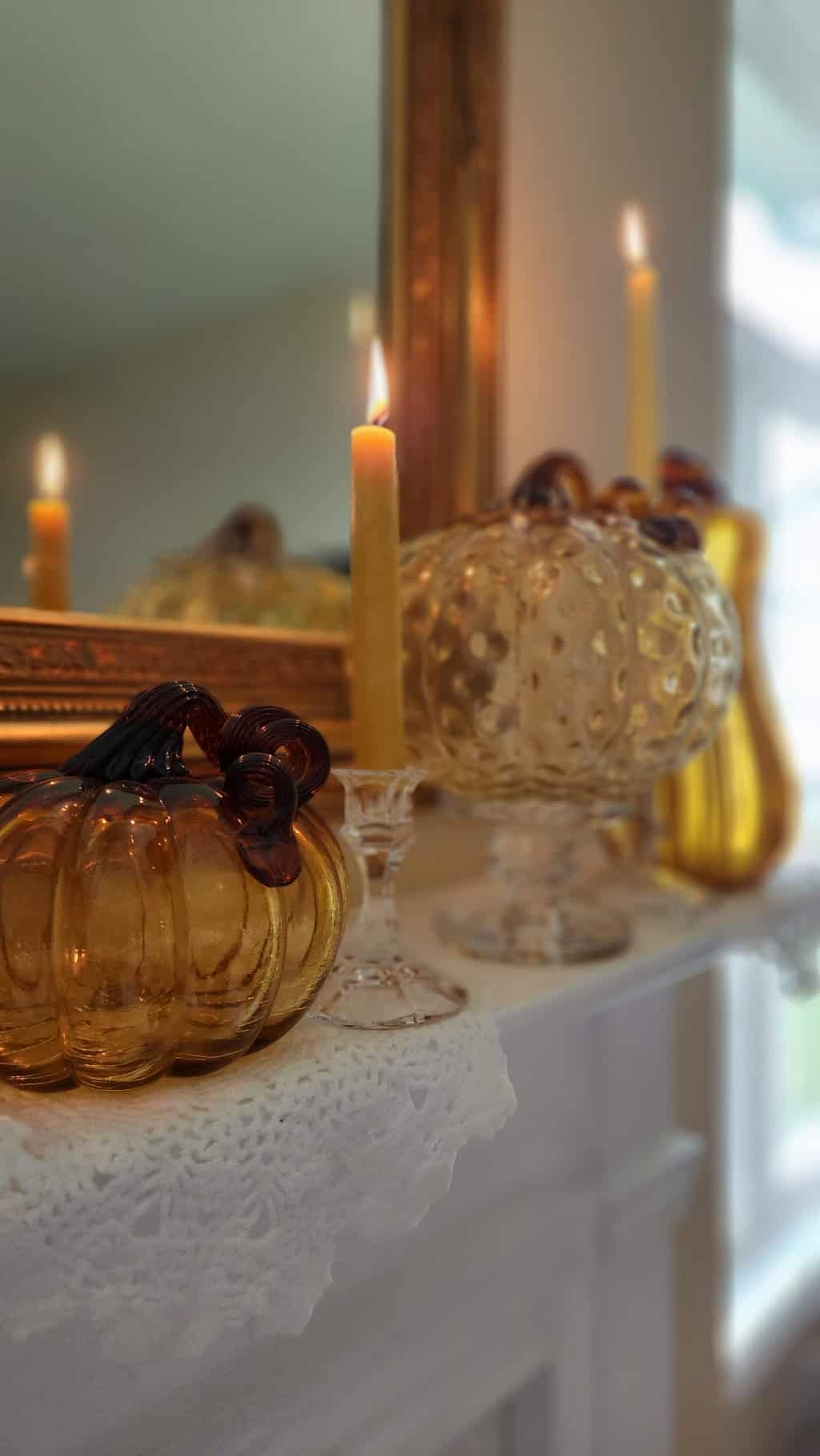 How to Decorate Your Mantle Using Chicken Wire