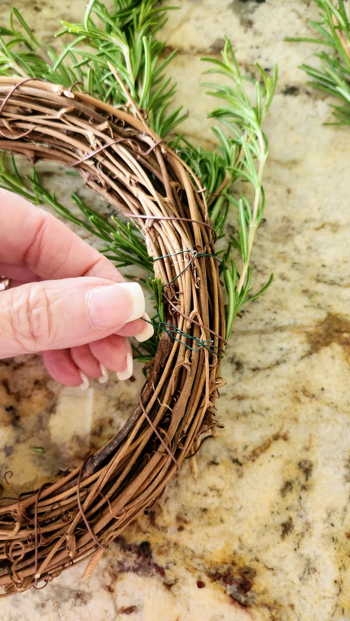 Easy, Fresh DIY Rosemary Wreath: How to Instructions