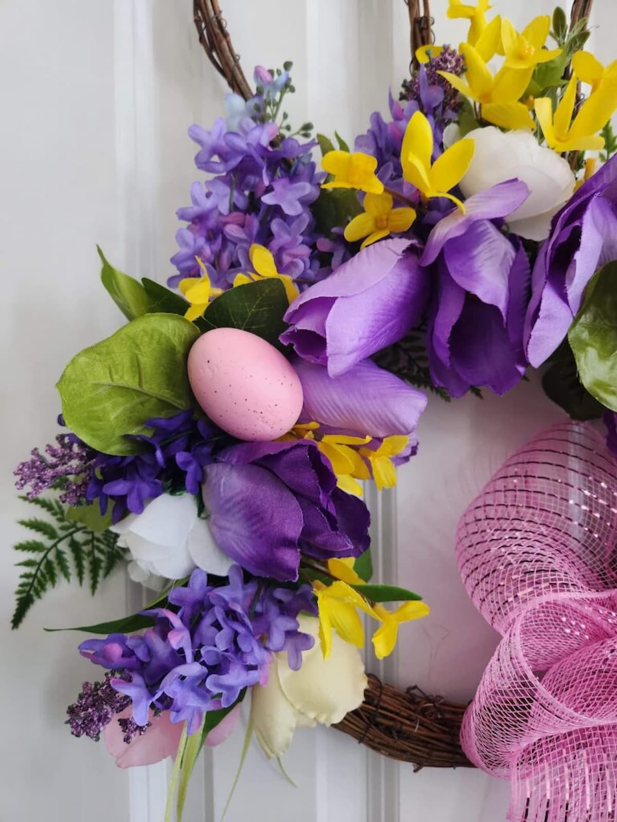 Easy DIY Easter Wreath Makeover for Your Front Door - Hen and Horse Design